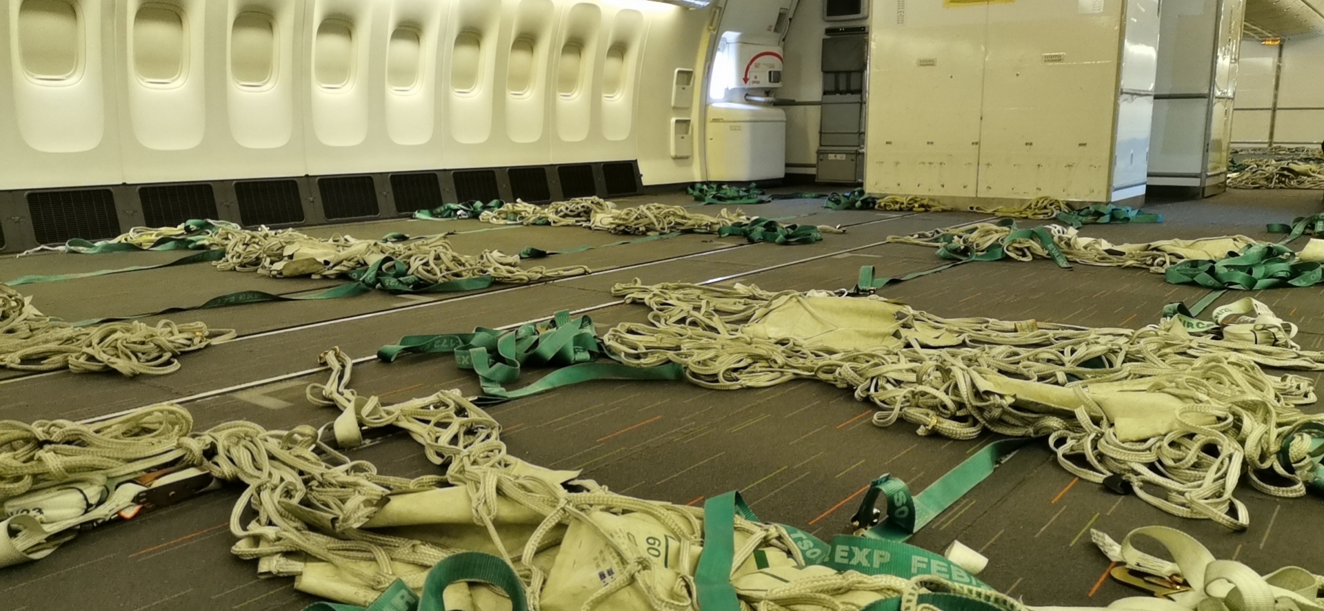 A Look at Cabin-load Cargo Operations - FlyMag.com