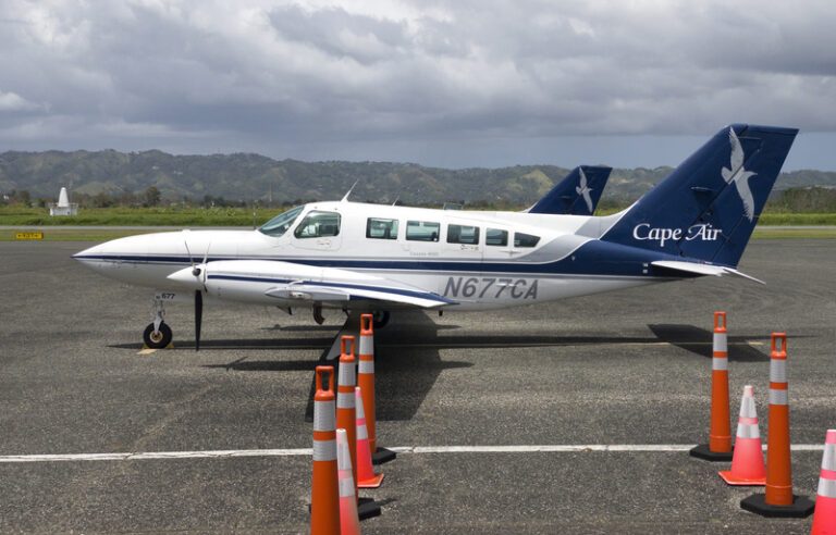 Cape Air Returns to Nantucket After Cabin Door Issue on Boston Flight ...